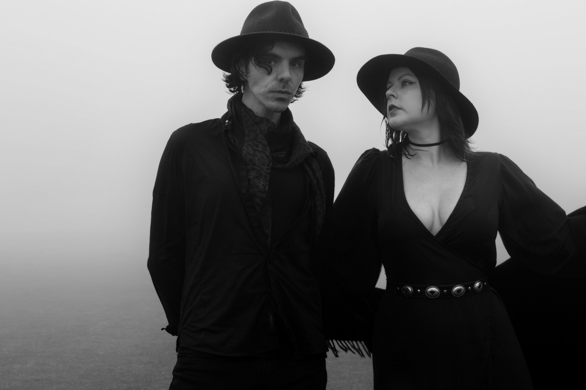 Saint Senara – Spellbinding songs from singer-songwriter duo Andrew ...